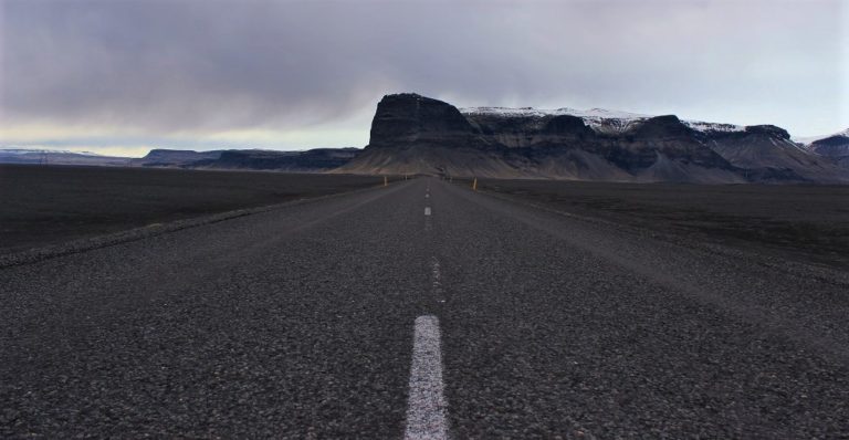 Tips for safe traveling in Iceland - Tiny Iceland